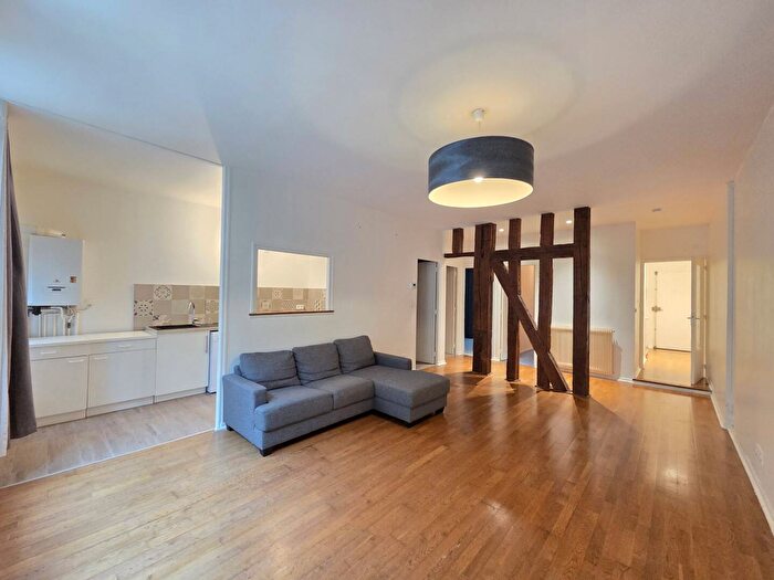 Appartement à louer - Troyes - 3 pièces - 2 chambres