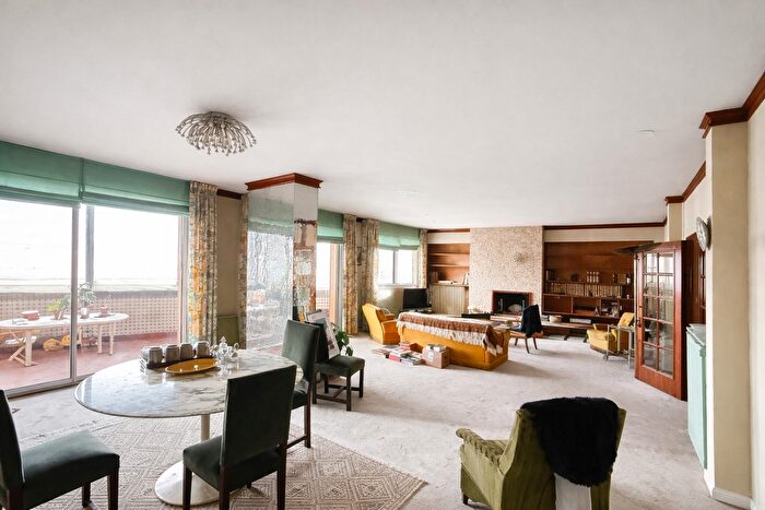 Appartement à vendre - Toulouse, Busca, Jardin des plantes, Port Saint-Sauveur - 7 pièces - 5 chambres