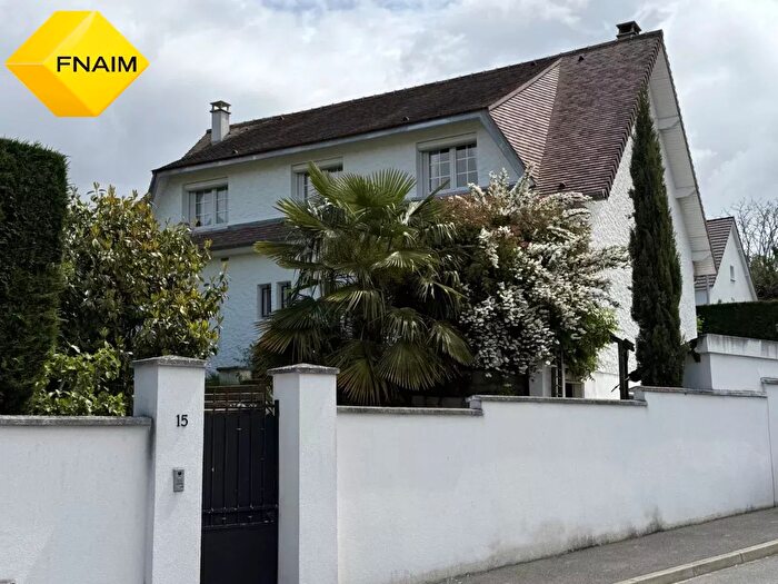 Maison 8 pièces à vendre à La Norville