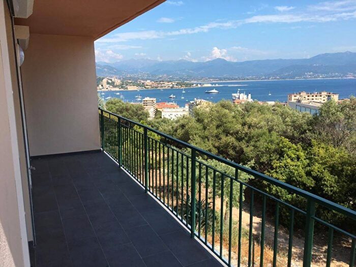 Appartement à louer - Ajaccio - 2 pièces - 1 chambre