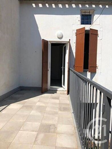 Maison à louer - Moussoulens - 6 pièces - 5 chambres