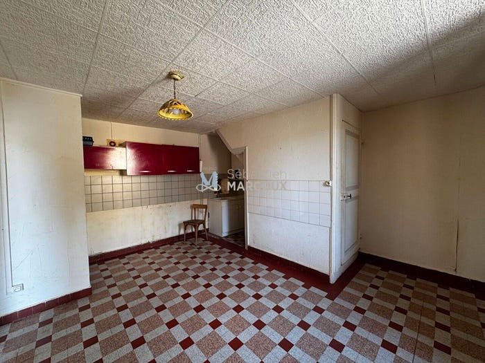 Appartement 4 pièces à Pouilly-lès-Feurs, à louer