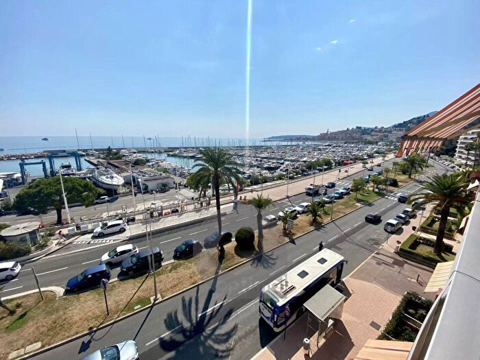 Appartement 1 pièce à louer à Carei-Monti, Menton