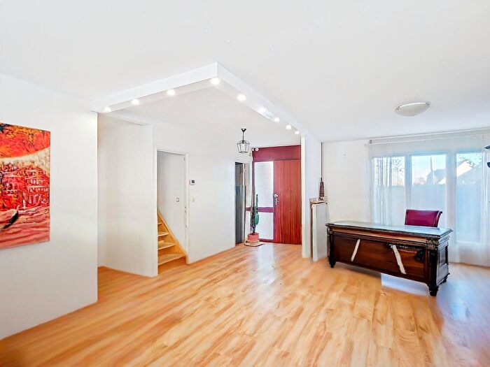 Maison à vendre - Avrillé, Centre-ville, Ternière - 5 pièces - 4 chambres