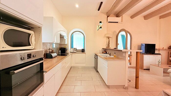 Maison 5 pièces à vendre à Montblanc