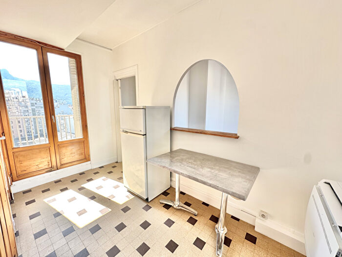 Grenoble, La Capuche, Grands Boulevards - Appartement 1 pièce à louer