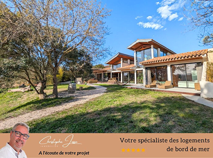 Maison à vendre - Sigean - 5 pièces - 3 chambres