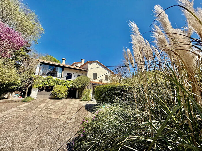 Maison à vendre - Nîmes, Terres de Rouvière, LEau Bouillie - 7 pièces - 4 chambres