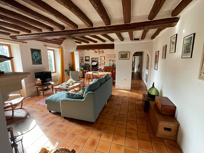 Noyen-sur-Sarthe : Maison 7 pièces à vendre