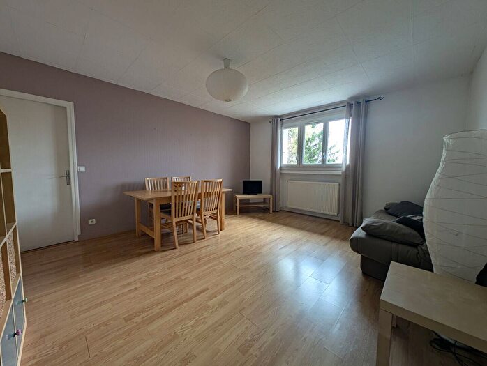 Appartement à louer - Village Doumer, Carrières-sur-Seine - 2 pièces - 1 chambre