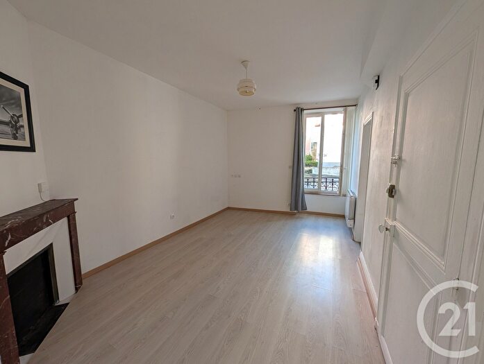 Appartement à louer - La Châtre - 2 pièces - 1 chambre