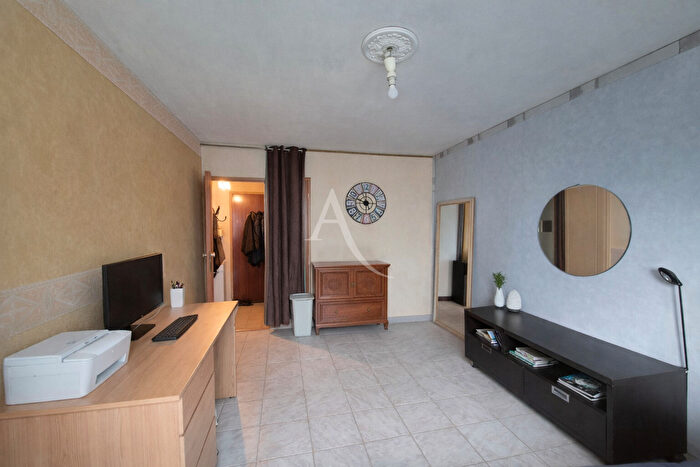Les Ulis, Nord, Centre-Est - Appartement 2 pièces à vendre