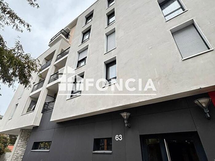 Mazurières, Rueil-Malmaison : Appartement 4 pièces à louer