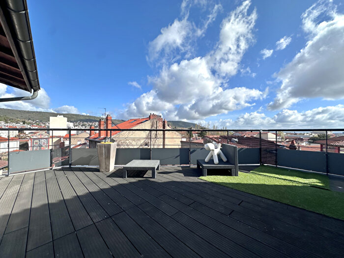 Appartement à louer - Clermont-Ferrand, Jaude, Fontgiève Saint-Alyre - 3 pièces - 1 chambre