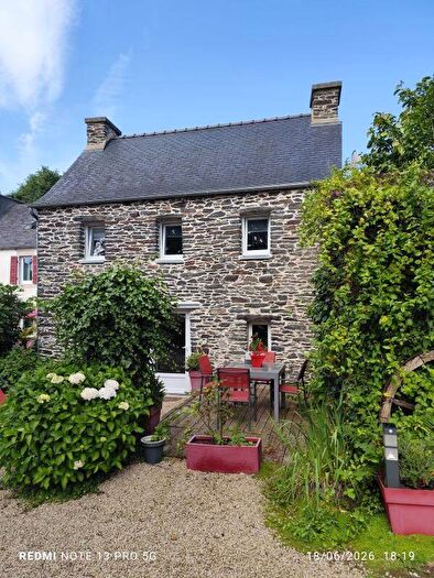 Maison 2 pièces à louer à Lampaul-Guimiliau