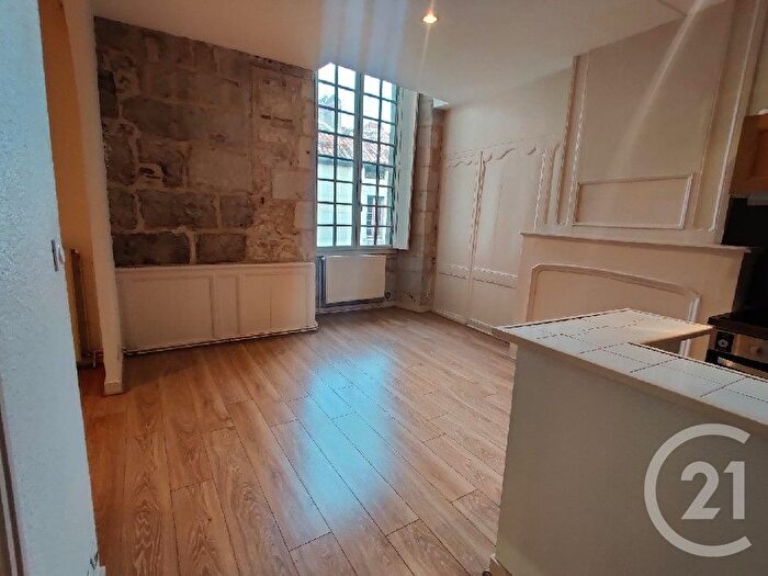 Appartement à louer - Périgueux, Centre-ville, La Gare, Saint-Martin - 2 pièces - 1 chambre