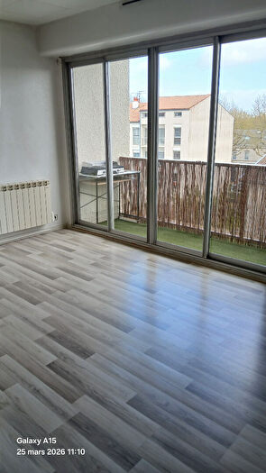 Appartement à louer - Saintes, La Gare, Sébastien de Brouard, La Fenêtre - 2 pièces - 1 chambre