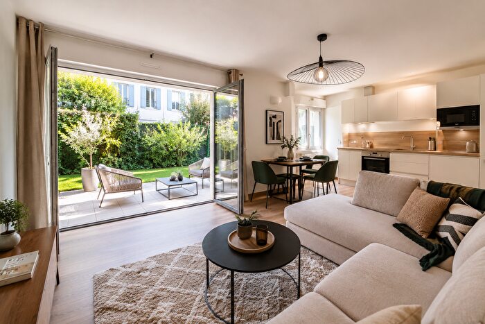 Maison 2 pièces à vendre à Bougival