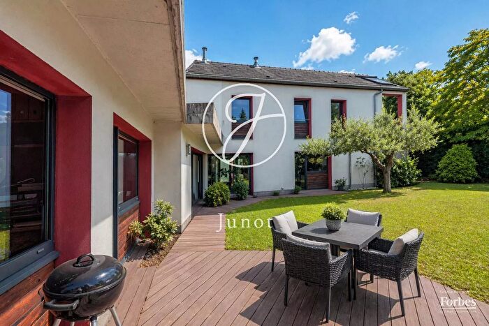 Viroflay, Louvre, Gare : Maison 9 pièces à vendre