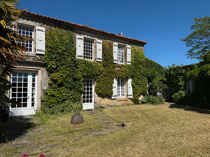 Maison 4 pièces à vendre à Cezais
