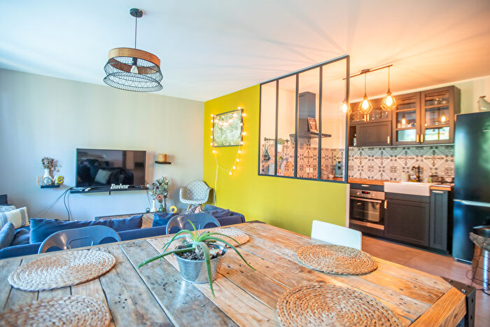 Appartement à vendre - LIsle-sur-la-Sorgue, Route du Thor, Route de Gaumont - 2 pièces - 1 chambre