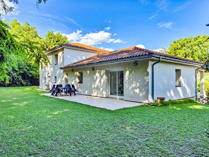 Saint-Clair-du-Rhône : Maison 6 pièces à vendre