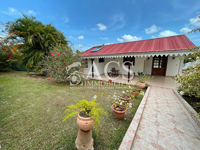 Appartement à louer - Rivière-Salée - 4 pièces - 3 chambres