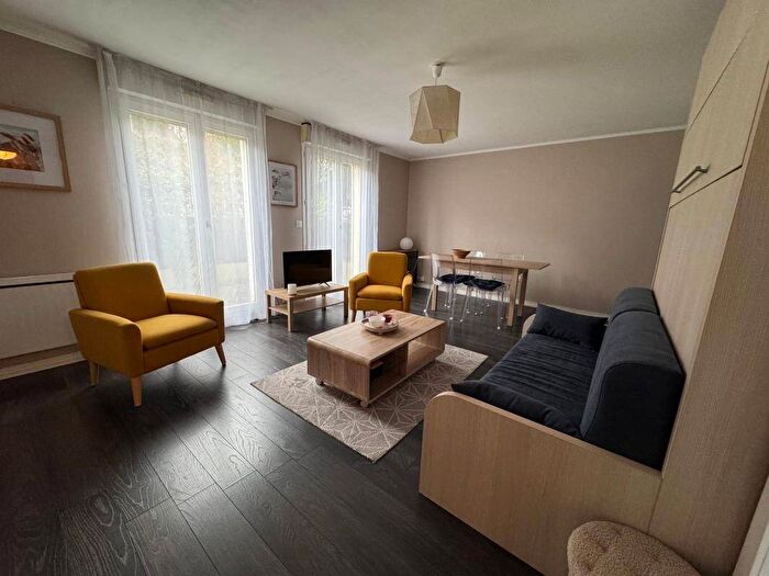 Appartement à louer - La Ville Au Bois, Viroflay - 1 pièce