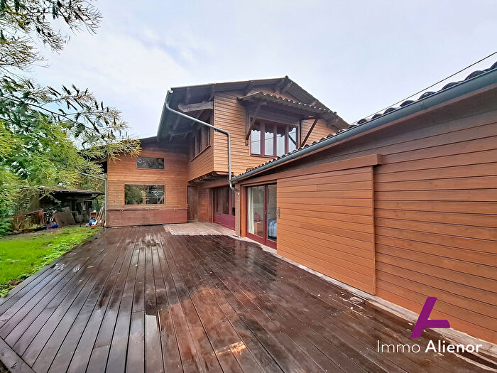 Maison à vendre - Baurech - 5 pièces - 4 chambres