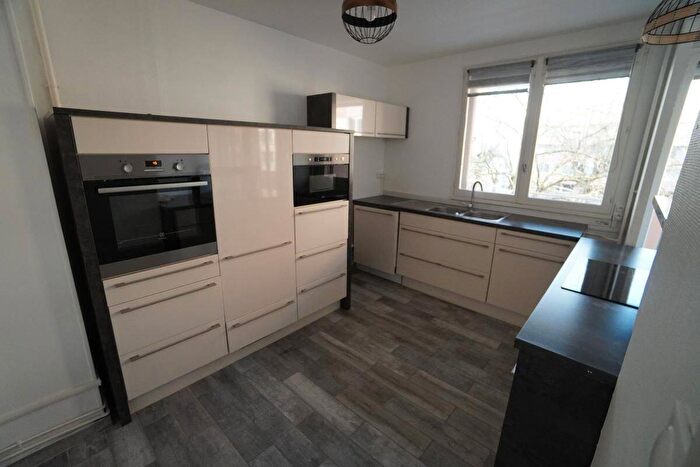 Ateliers SNCF, Chenôve : Appartement 4 pièces à louer