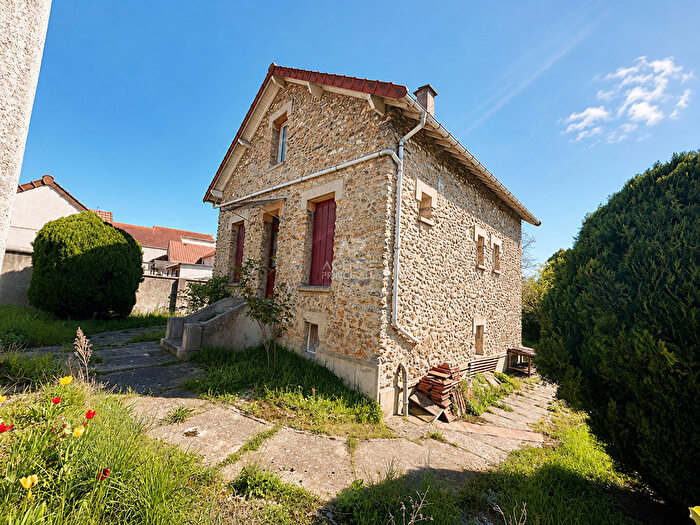 Maison 5 pièces à Chanteloup-les-Vignes, à vendre