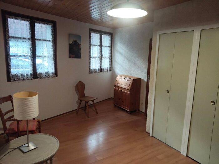 Gruffy : Appartement 1 pièce à louer