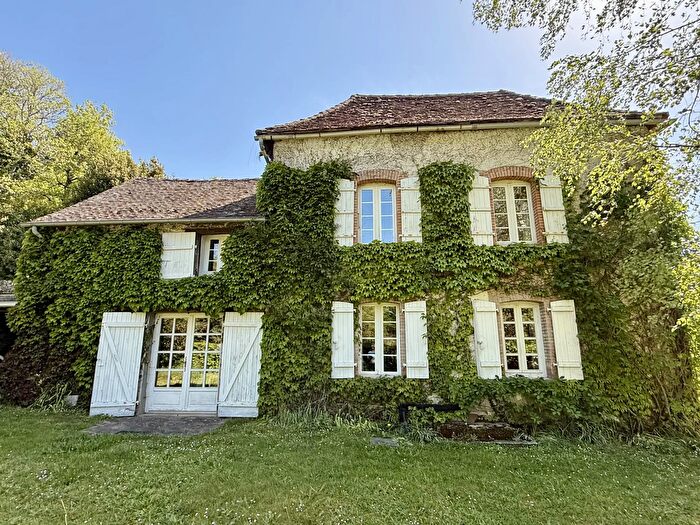 Maison à vendre - Coussac-Bonneval - 5 pièces - 4 chambres