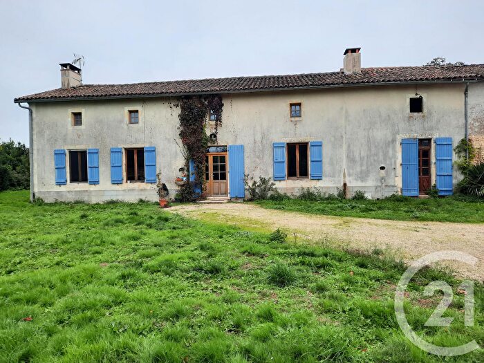 Maison à vendre - Clussais-la-Pommeraie - 4 pièces - 1 chambre