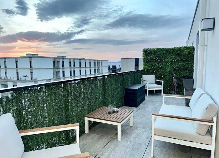 Appartement à louer - Schiltigheim - 3 pièces - 2 chambres