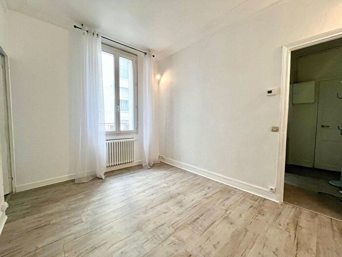 Appartement 2 pièces à louer à Agent Sarre-Centre-Les Vallées-La Garenne, Colombes