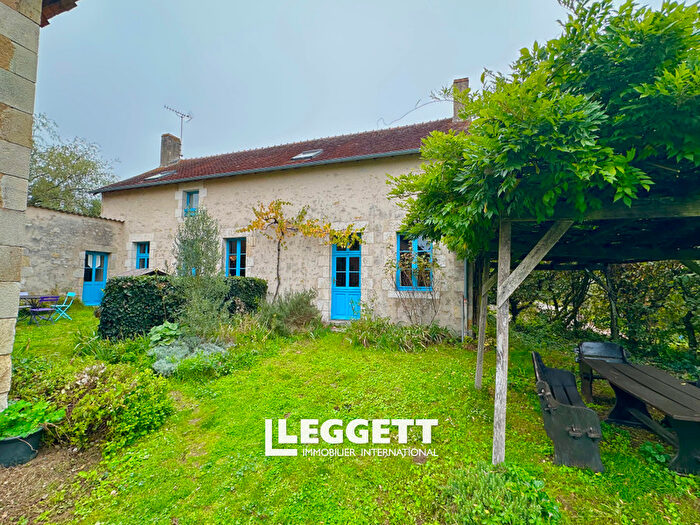 Maison à vendre - Saint-Léomer - 7 pièces - 3 chambres