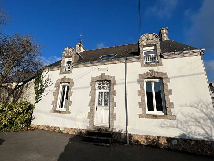 Maison 7 pièces à louer à Plescop