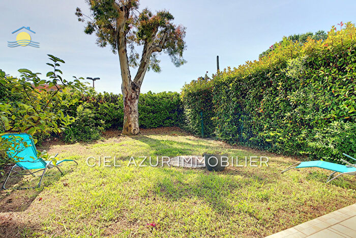 Appartement à vendre - Vallauris, Pertuades - 2 pièces - 1 chambre