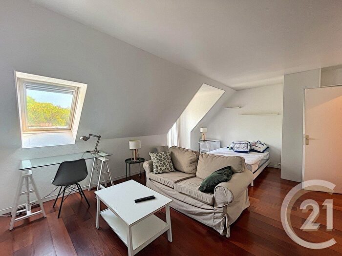 Appartement 1 pièce à Melun, Centre-ville, à louer