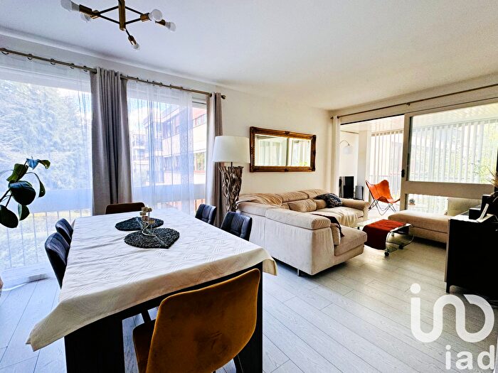 Appartement à vendre - Fontenay-le-Fleury, Plaine - 4 pièces - 3 chambres