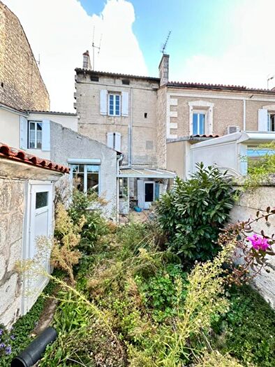 Angoulême, Victor Hugo : Maison 7 pièces à vendre