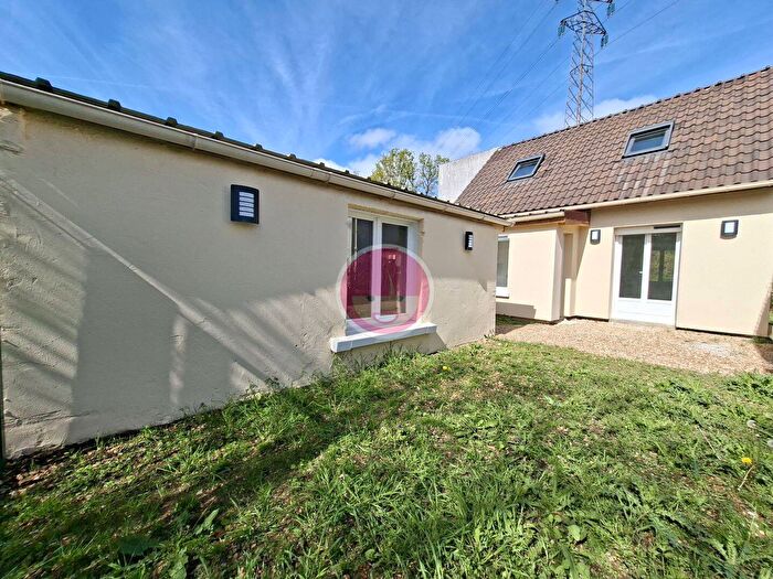 Chuisnes - Maison 4 pièces à louer