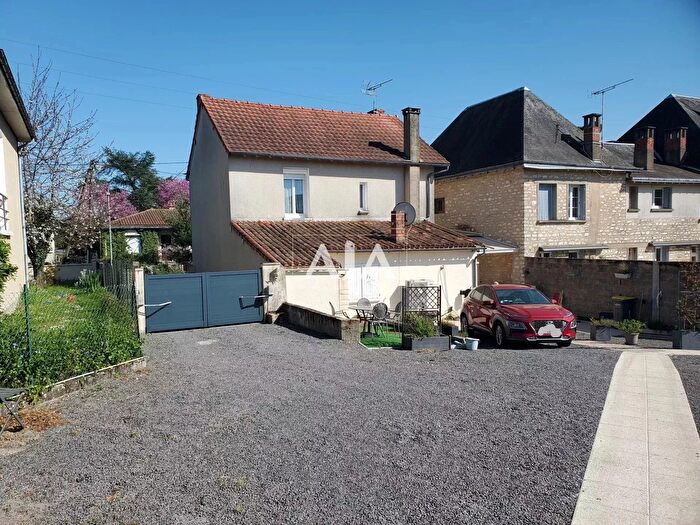 Maison à vendre - Civray - 6 pièces - 3 chambres