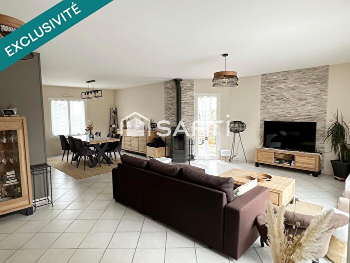 Maison à vendre - Vergonnes - 8 pièces - 6 chambres