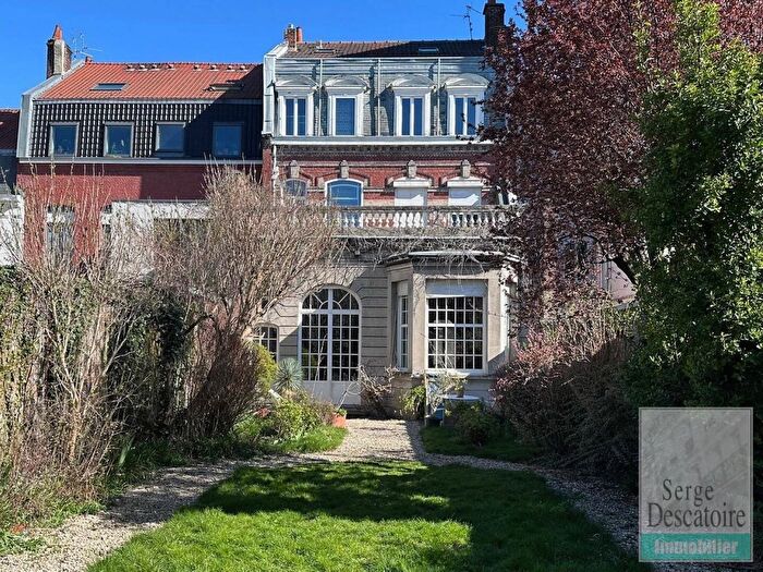Maison à louer - Lille - 8 pièces - 5 chambres