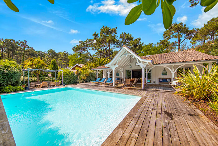 Maison à vendre - Lège-Cap-Ferret - 6 pièces - 5 chambres