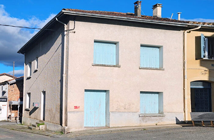 Maison à vendre - LIsle-Jourdain - 4 pièces - 3 chambres