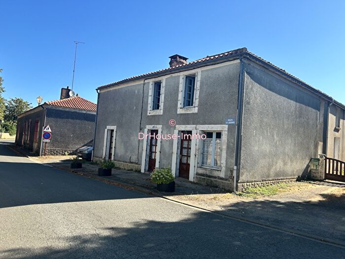 Maison 4 pièces à Saint-Juire-Champgillon, à vendre