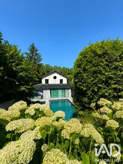 Maison 8 pièces à Bougival, à vendre